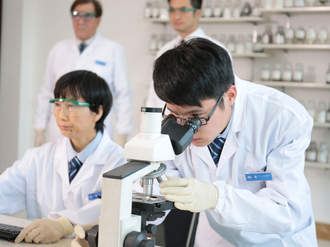 ROS-inspired protein phase separation controls plant stem cell fate ...